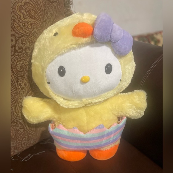 Hello Kitty | Holiday | Hello Kitty Jumbo Easter Chick Porch Greeter ...